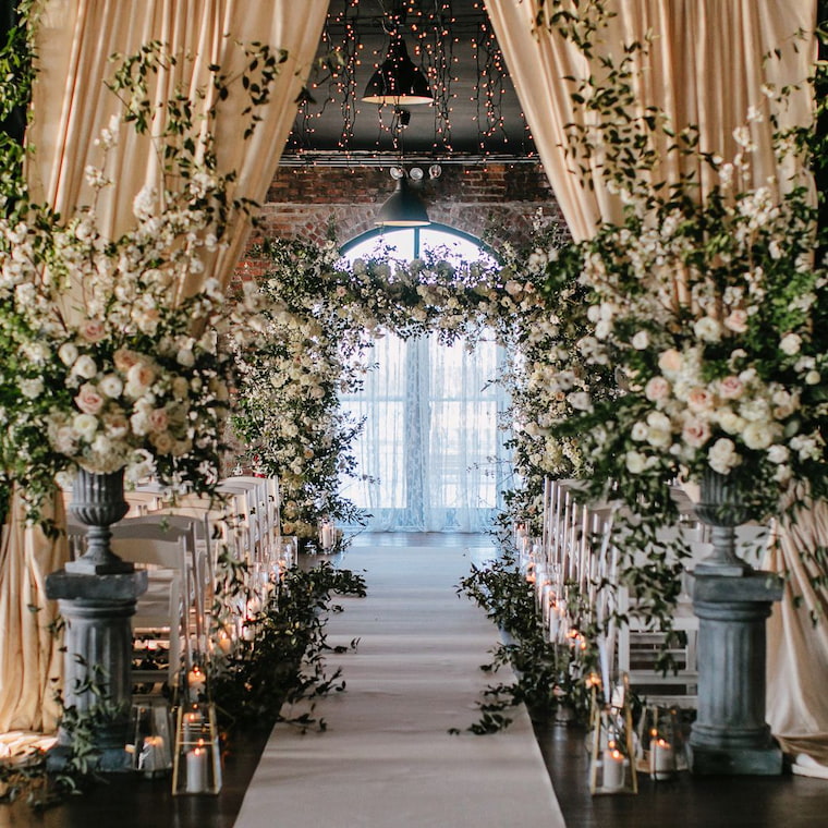 3 Decor Ideas to Transform Your Wedding Venue Into a Romantic Oasis