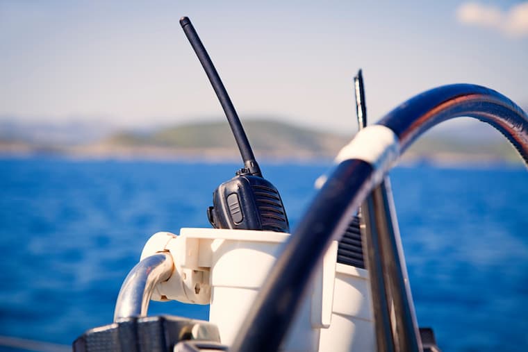 The Complete Guide to Marine Stereos - WholeStory